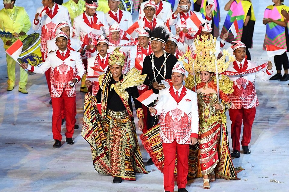 Fakta Menarik Baju Atlet Indonesia dalam Parade Pembukaan Olimpiade ... Fakta Menarik Baju Atlet Indonesia dalam Parade Pembukaan Olimpiade ...